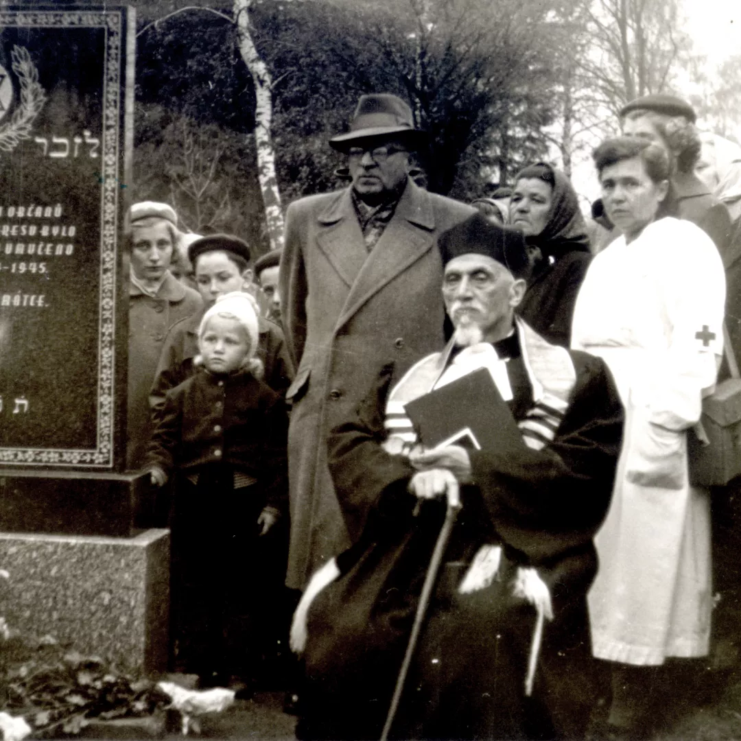 Rabbi Feder during the unveiling of a Holocaust memorial in Trebic ...
