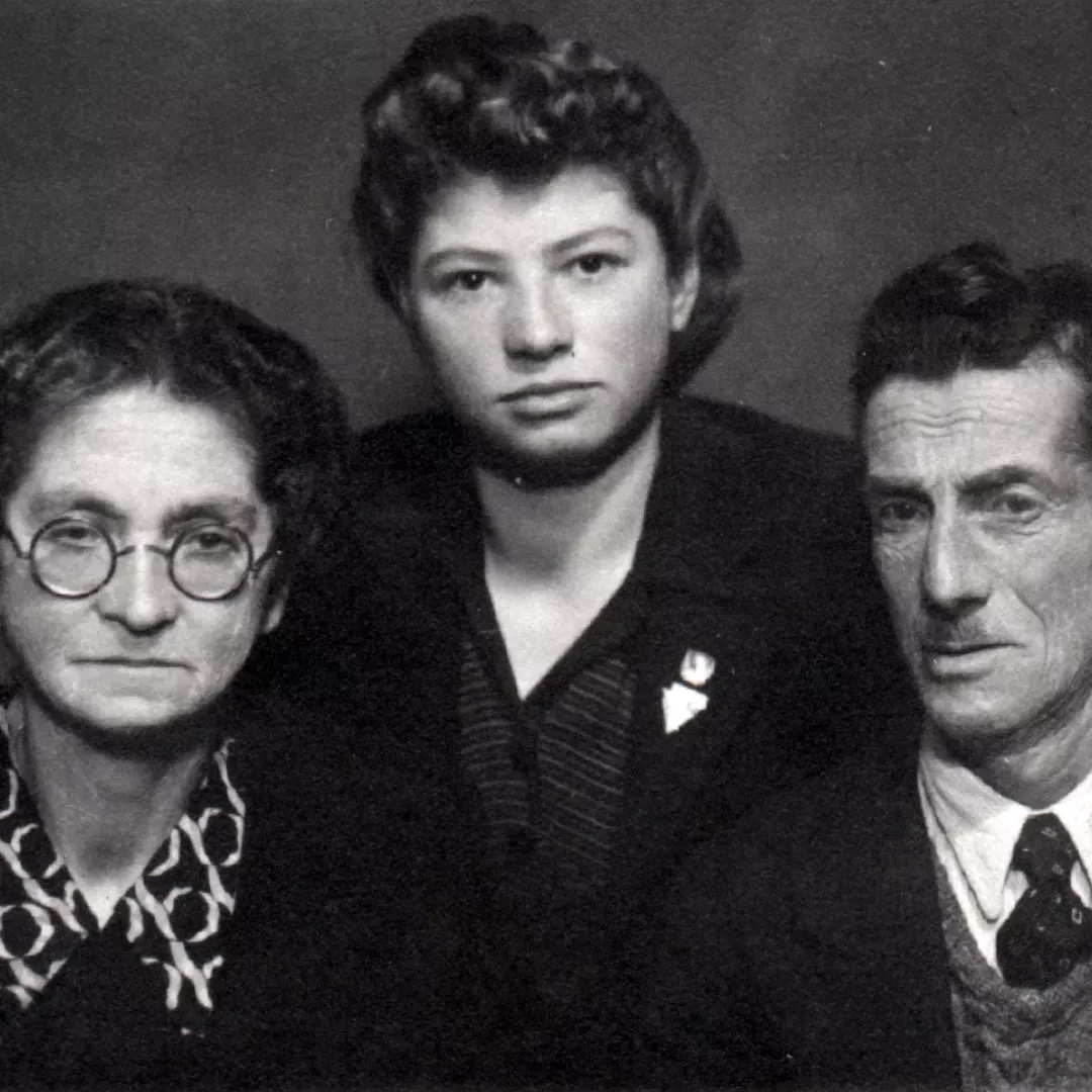 Gavriel, Liza and Viktoria Levi | Centropa