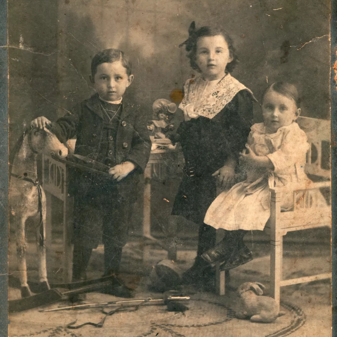 Molnár András, Kósa Alice és Czitrom Anna | Centropa