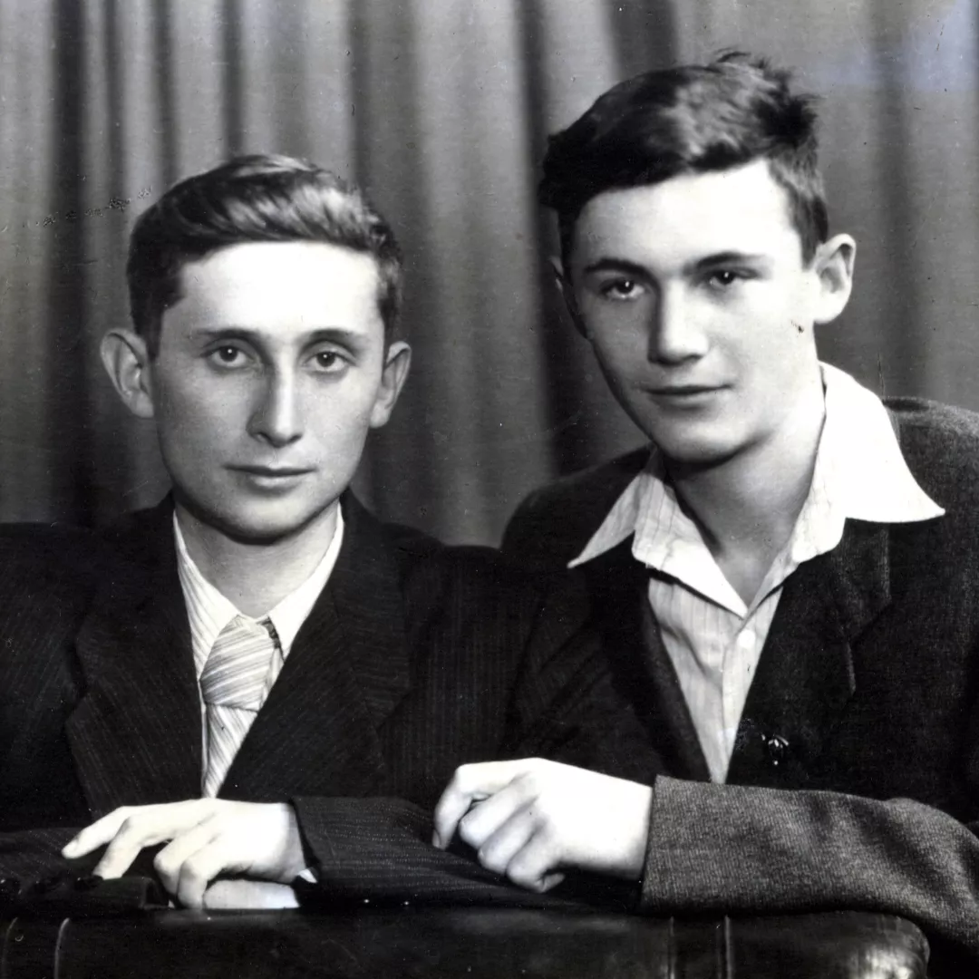 Mark Golub with his brother Lev Golub | Centropa