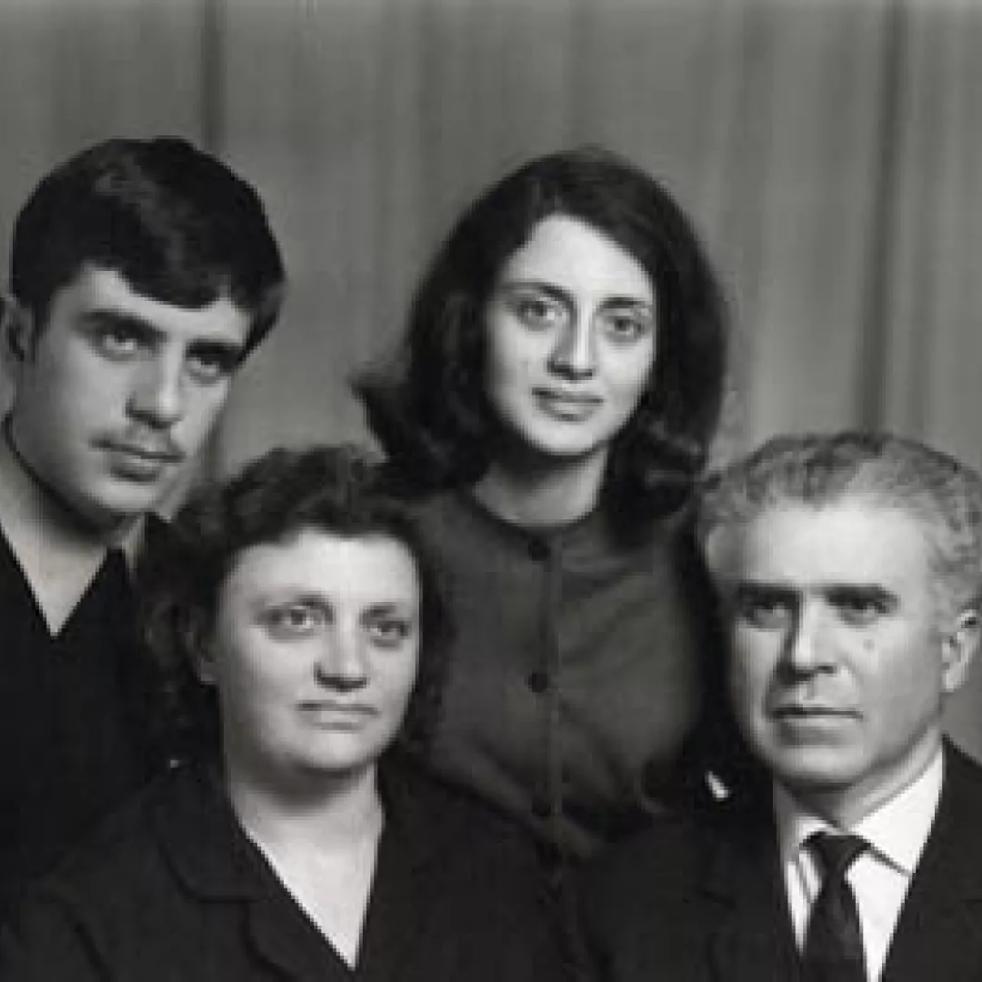 Sabat Pilosof’s family | Centropa
