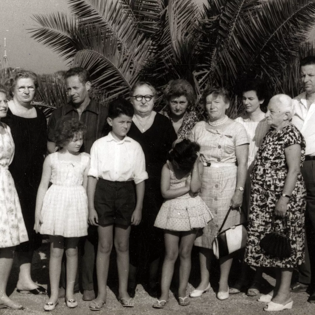Papo family picture, on vacation | Centropa