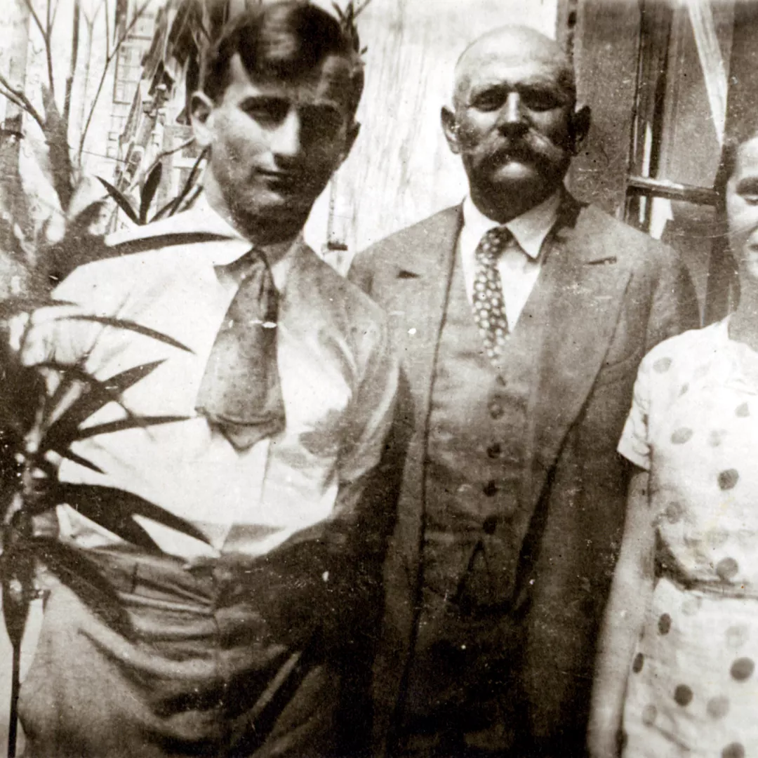 Eleonora Epstein with her father Jakub Epstein | Centropa