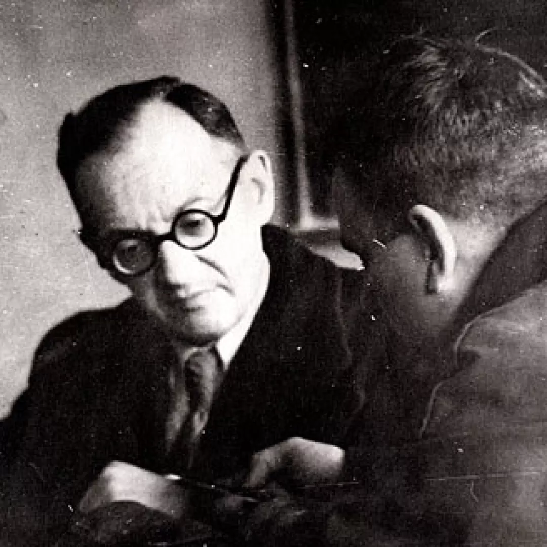 Remma Kogan’s father Moisey Kogan and his co-students | Centropa